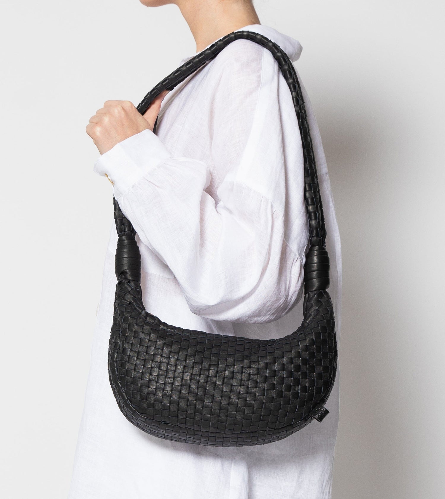 Shop Dylan Woven Hobo Bag Black | Cleobella