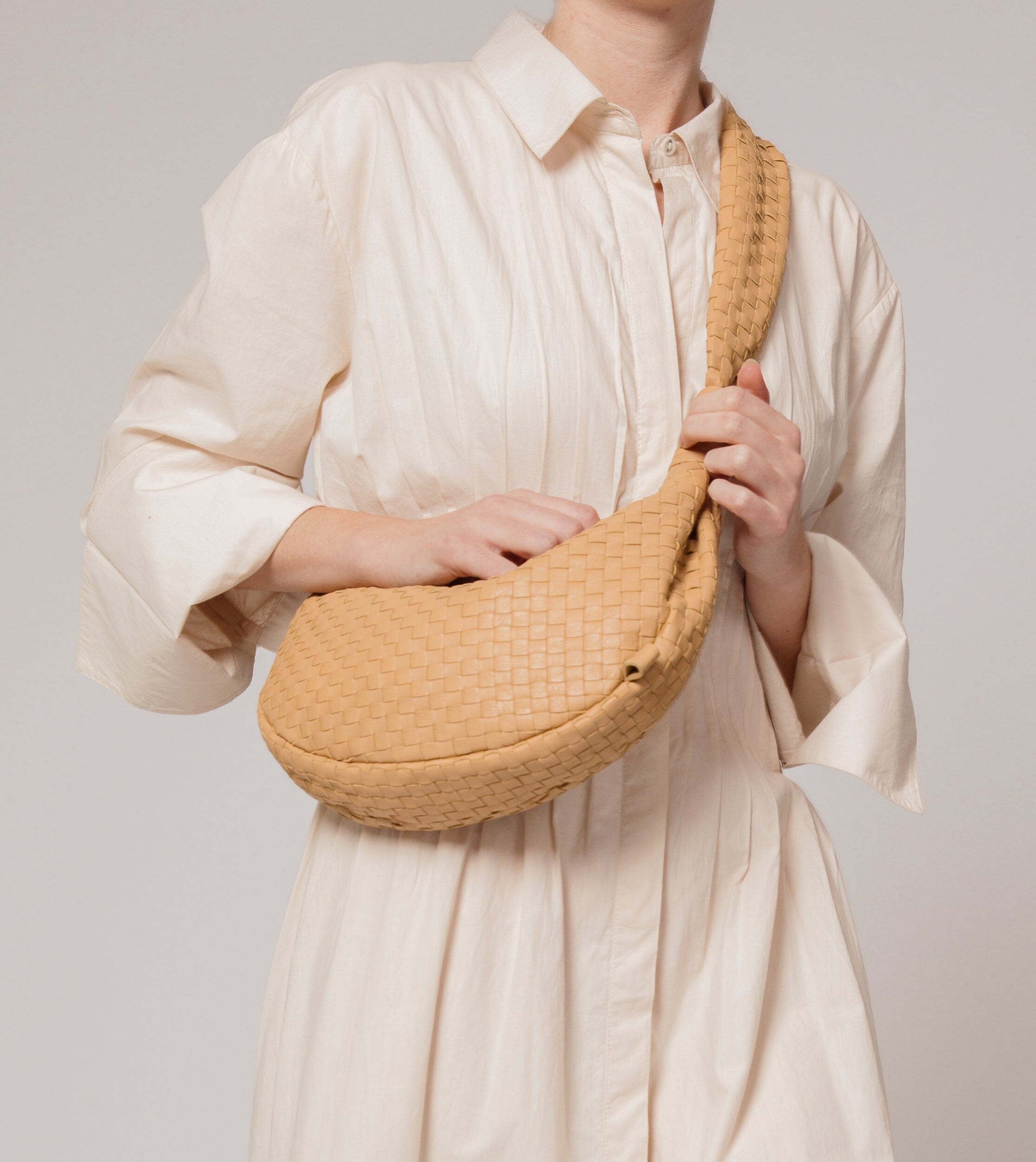 Shop Dylan Woven Hobo Bag Tan | Cleobella